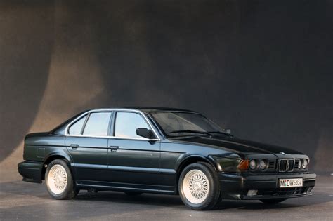 BMW E34 — Каропка.ру — стендовые модели, военная миниатюра