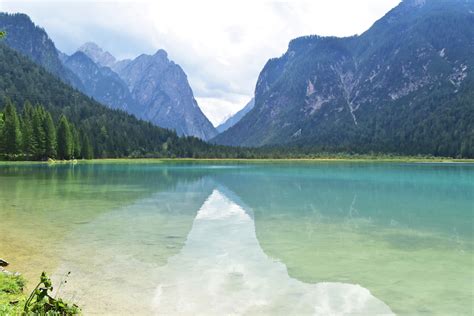 8 Beautiful Must See Lakes In The Alps Stories Hip Hotels