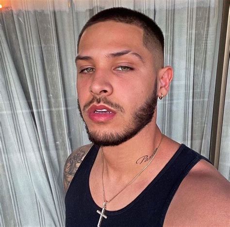 34 Ideas De Roa Celebridades Bonitos Artistas Famosos Cantantes