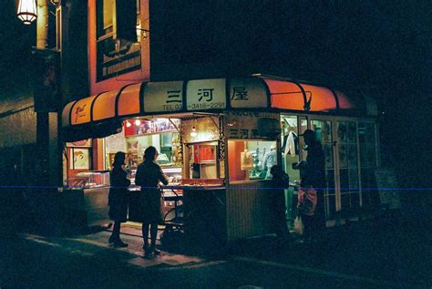 도쿄 메트로폴리스와 도시 속 사진 🌃 여러분은 디지털과 아날로그 Lomography Korea
