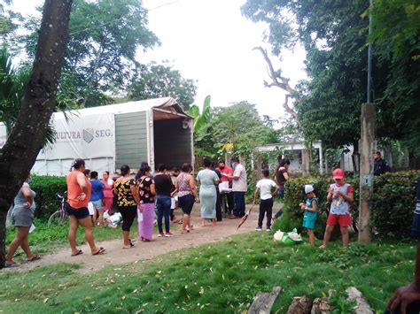 Diconsa arma y distribuye despensas a petición del municipio de