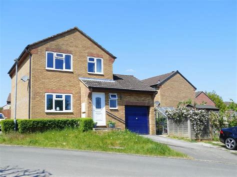 Shropshire Close Salisbury Sp2 3 Bed Detached House For Sale £335000