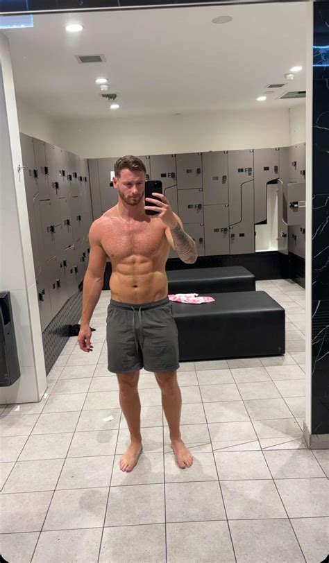 Lachlan Mcleans Feet