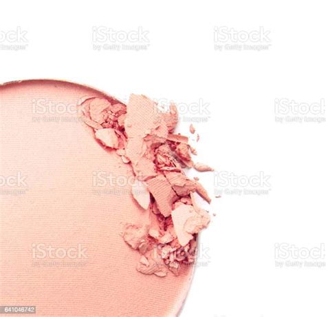 화장품 파우더 브러쉬 서클 박스와 화이트에 분리된 부서진 블러쉬 팔레트 0명에 대한 스톡 사진 및 기타 이미지 0명 메이크업 화장품 볼터치 Istock