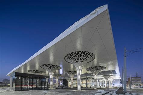 Metropolitan Railway Station Features Mushroom Pillars