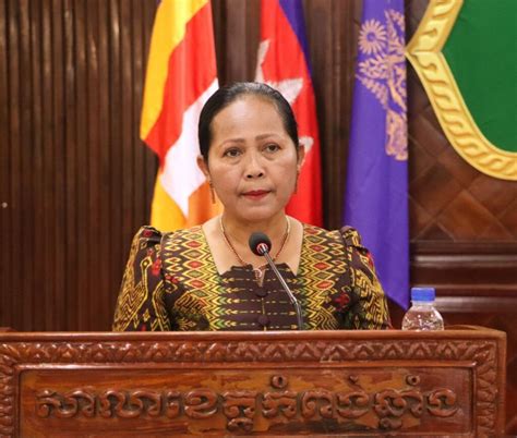 គណៈកម្មាធិការពិគ្រោះយោបល់កិច្ចការស្ត្រី និងកុមារ ខេត្តកំពង់ឆ្នាំង