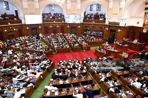 Uttar Pradesh Finance Minister Suresh Khanna Presents The State News