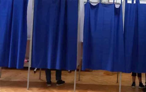 Sub o treime din cele 674 de secții de votare din județul Cluj au fost