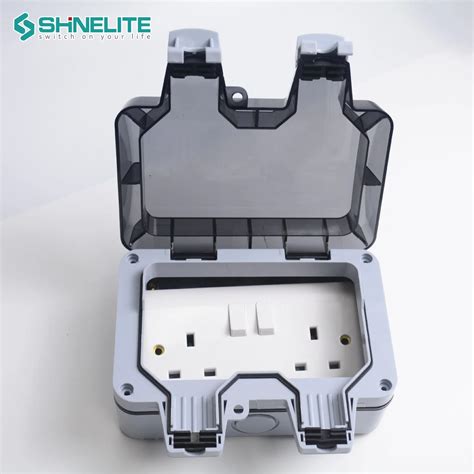 2024 New Design Ip66 Waterproof Switch Socket 15a Round Pin Socket