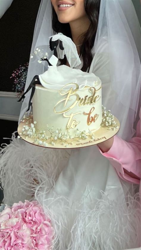 Пин от пользователя Alena на доске Торт на девичник Торт на девичник Торт Бант на подарке