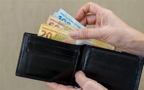 PIS Pasep nascidos em março recebem o abono quando Jornal Contábil