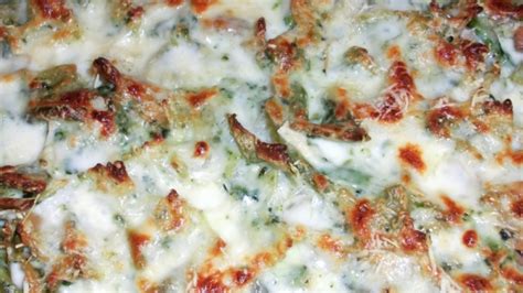 Пилешко с броколи моркови и карфиол