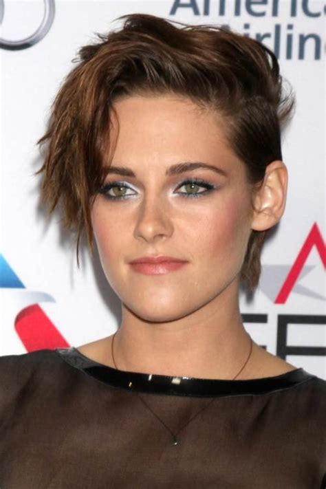 40 Beautiful Short Hairstyles For Thick Hair