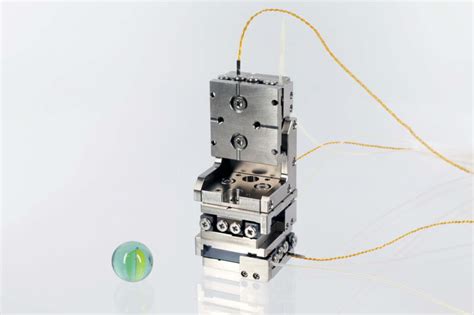 Slc 2430 F Closed Loop Cryogenic Stage Smaract Slc 2430 F Closed Loop Cryogenic Stage Smaract