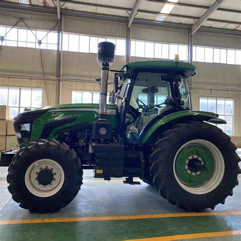 Four Wheel Drive Farm Machinery Tractor 200hp China Farm Tractor And