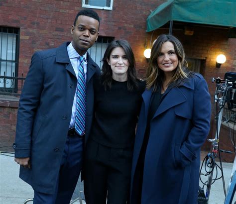 Mariska Hargitay Anna Wood And Demore Barnes On The Set Of Law And
