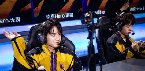 Alan预测hero夺冠无畏拿fmvp久诚再次解说久哲带着诺言一起无畏总决赛夺冠新浪新闻