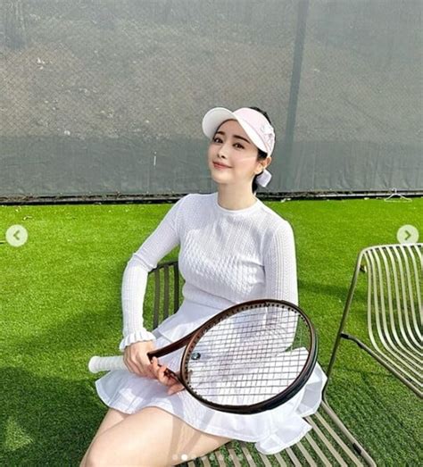 홍수아 테니스웨어로 숨길 수 없는 글래머 몸매 봉선 언니와 기적같이 우승 텐아시아