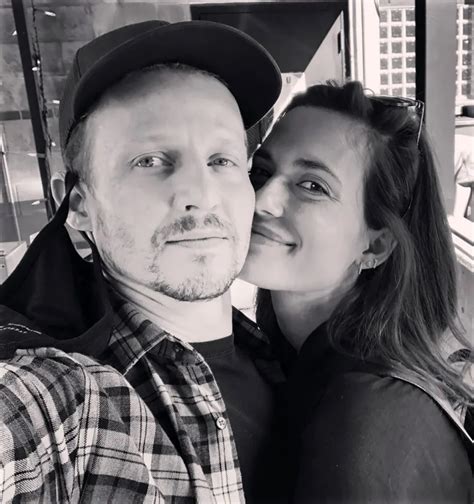 Who Is Will Estes Wife Is He Married The Little Facts