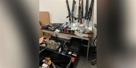 Deputies Seize 15 Guns More Than 2000 Grams Of Drugs In Drug Bust