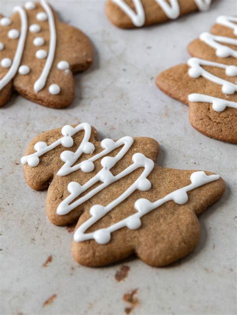 Soft Gingerbread Cookies Recipe