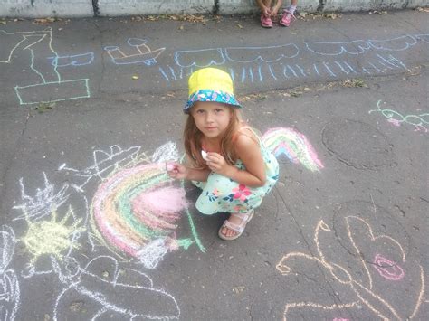 радуга Конкурс рисунков на асфальте