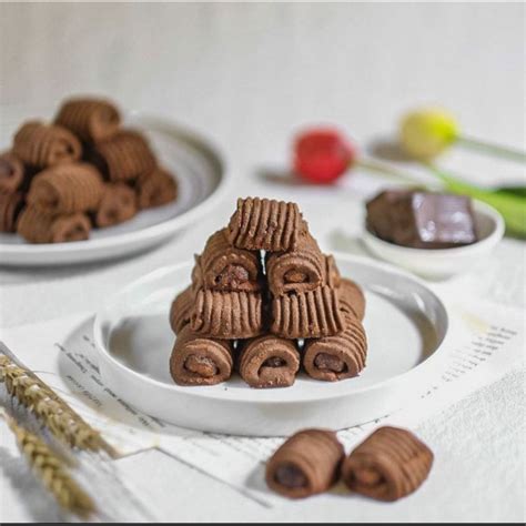 Jual Nastar Roll Coklat Isi 30 Bakpia Juwara Satoe Oleh Oleh Jogja