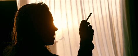 Smoking Celebs Click Image To Close This Window