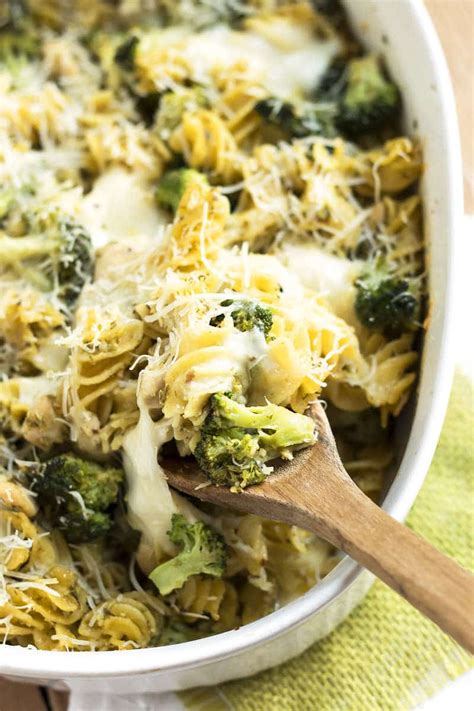 Broccoli And Chicken Pesto Pasta