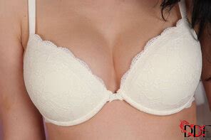 Leggy Lovely Babe Lucy Lucy Leg Porn Pic