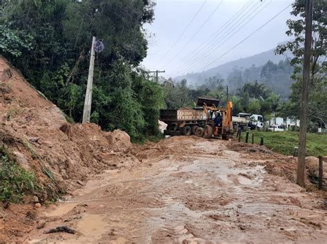 Veja Imagens Dos Estragos Causados Pela Chuva Em Santa Catarina