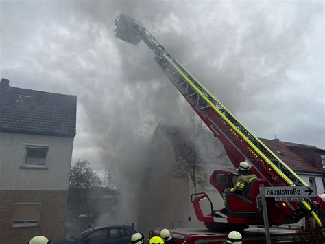 Feuer Frau Springt Aus Fenster Und Verletzt Sich Schwer Oberfranken