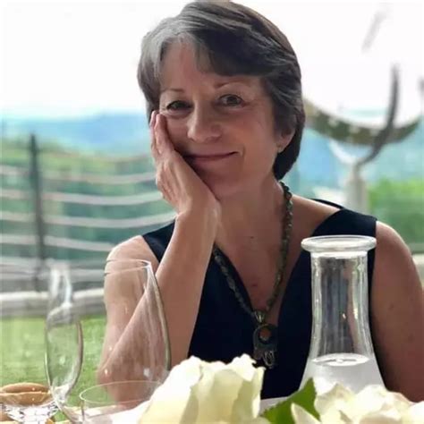 Amore E Guerra In Alta Langa Cherasco Accoglie La Scrittrice Suzanne Hoffman