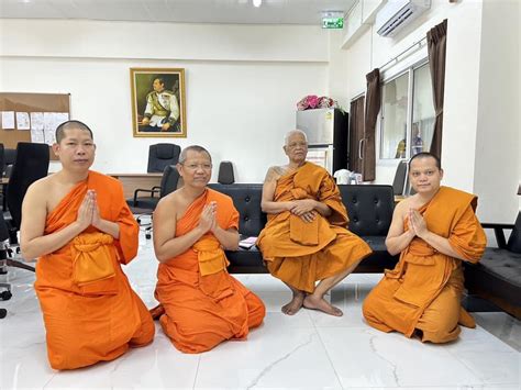 “รองอธิการบดีฝ่ายกิจการต่างประเทศ มจร ถวายมุทิตาสักการะ พระเมธีวัชร