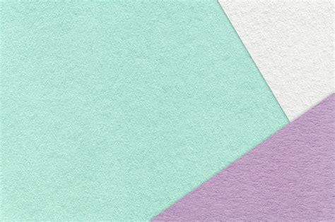 공예 밝은 녹색 종이 배경의 질감은 흰색과 보라색 테두리가 있습니다 빈티지 추상 민트 카드보드 0명에 대한 스톡 사진 및 기타 이미지 Istock