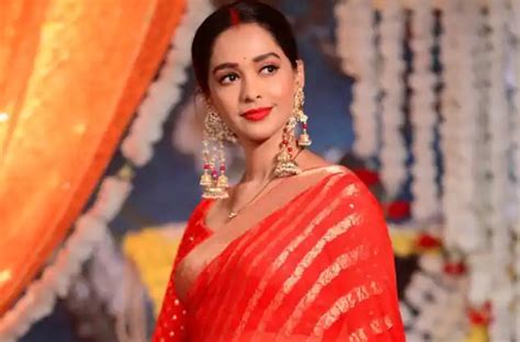 Mugdha Chaphekar Aka Prachi Got Scared By This Actor On The Sets Of Kumkum Bhagya Read To Know