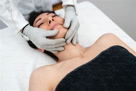 Micro Sensory Electrical Bio Ems Microcurrent Treatment For Face And