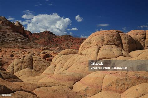 Felsformationen 덴 북쪽 코요테 Buttes 제 안 주홍 색 절벽 국립 기념물에 이 지역 인도 표준시 오슈 총성이