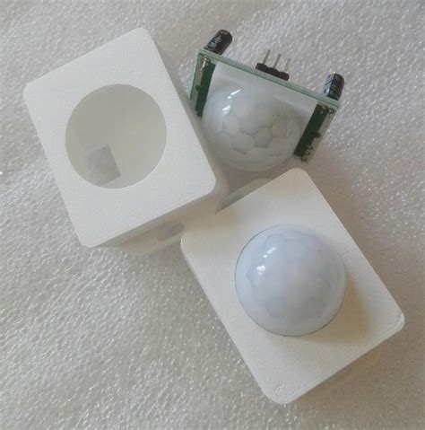 plastična kutija za pir senzor hc sr501 arduino 73663325