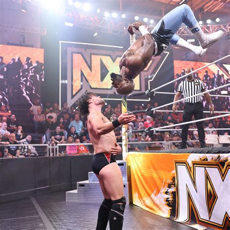 Wwe Nxt Results Mandy Rose Retains Nxt Womens Title Match Apollo