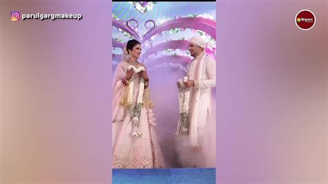 Dulha Dulhan Ka Video Funny Viral Video Of Groom Teasing His Bride