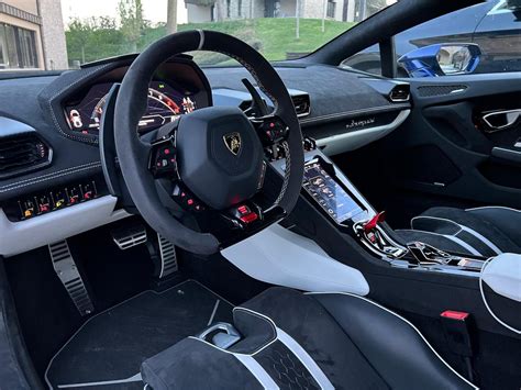 2023 Lamborghini Huracan Tecnica Review News7g