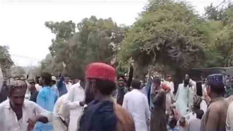 Police Baton Charge Protesting Teachers Outside Karachi Press Club