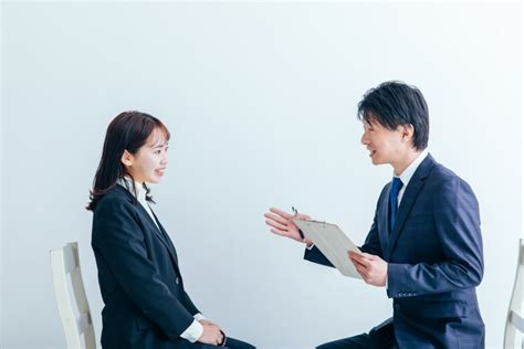 「自分を一言で表すと」と聞かれる理由は？一言で表す言葉の探し方や注意点を解説 Ababa 就職活動の「過程」が評価される新サービス