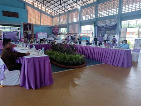ศึกษาดูงานและให้กำลังใจโรงเรียนทุ่งยางแดงพิทยาคม ในการประเมินเพื่อรับ