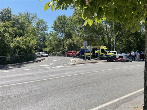 Un Herido Leve Tras Una Colisión Entre Un Coche Y Una Moto En Villava