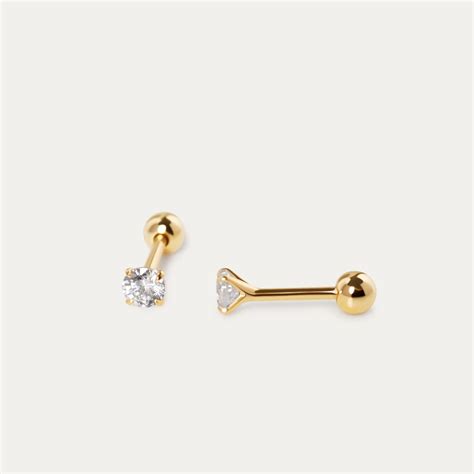10 Minimalist Jewelry Pieces For Everyday Wear