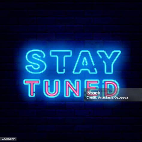 네온 타이포그래피를 계속 지켜봐 주세요 빛나는 광고 인사말 카드 손으로 쓴 텍스트 벡터 스톡 일러스트 개념에 대한 스톡 벡터 아트 및 기타 이미지 Istock