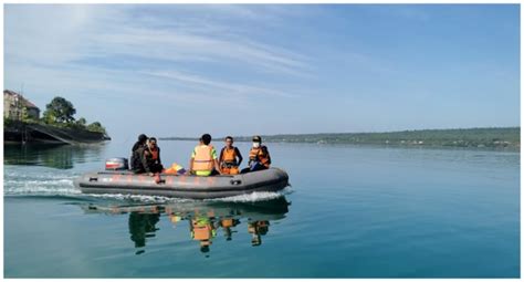 11 Indonesians Survive Days In Sea After Boat Capsizes 22 Missing