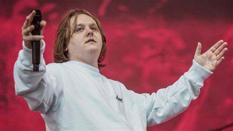 Lewis Capaldi Tourette Syndrome Diagnosis Sindrome Video Does Lewis